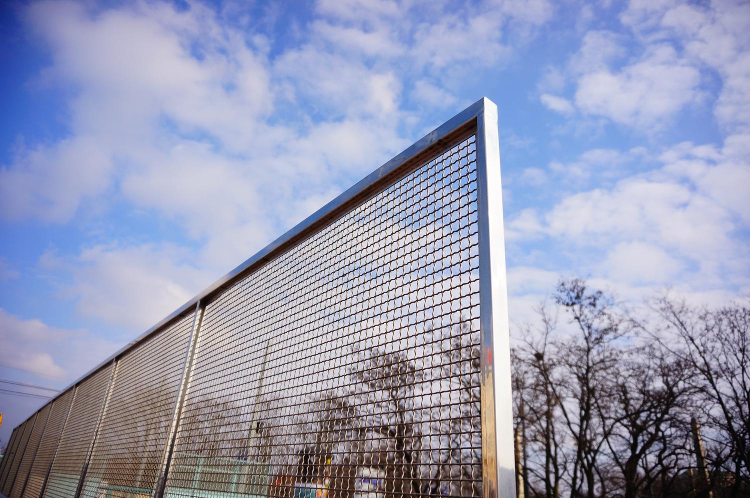 Fencing Hoarding Guide: Secure & Promote Effectively